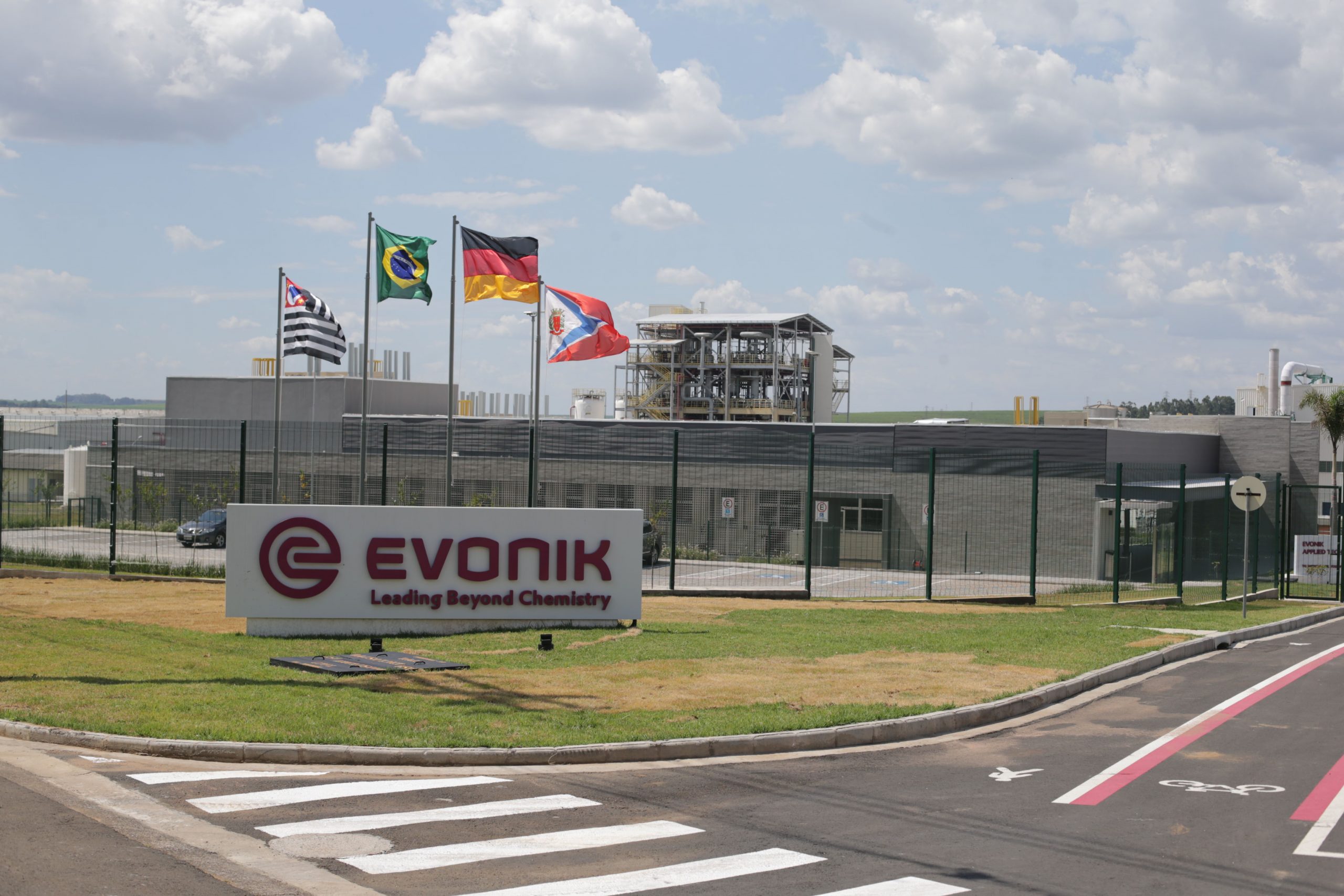 Evonik celebra 70 anos de sucesso no Brasil e na América Central e do ...