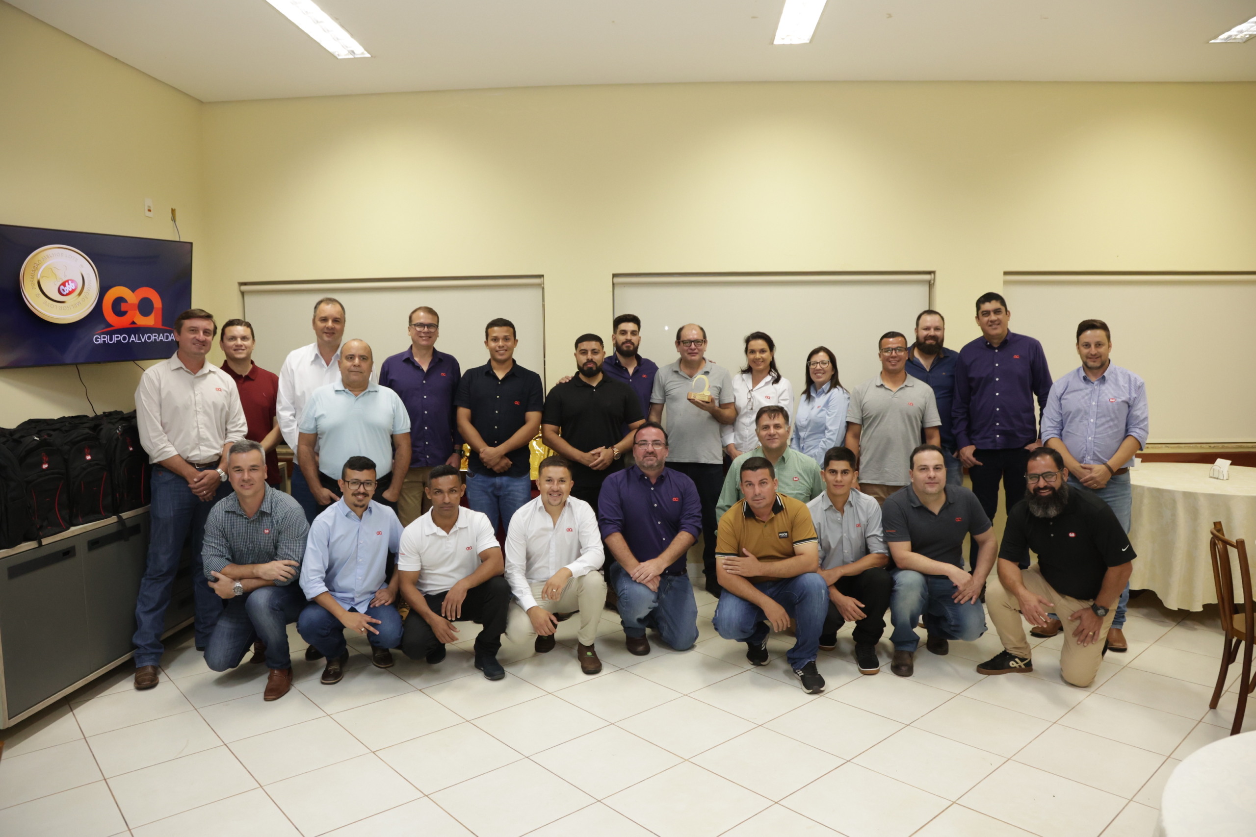 Cobb-Vantress premia Grupo Alvorada por melhor desempenho em SP - Agrimídia
